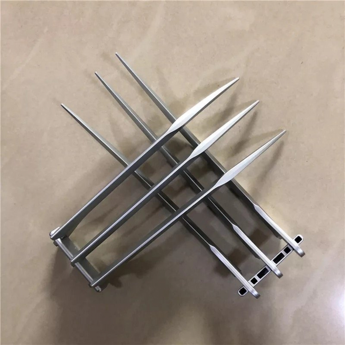 X-Men Logan Wolverine Claws 25cm